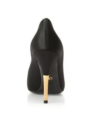 Valentino Garavani Pointed Leather Pumps