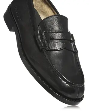 COMMON PROJECTS Leather Penny Loafers