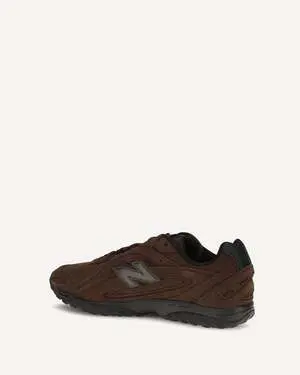 NEW BALANCE 204l Sneakers - Brown