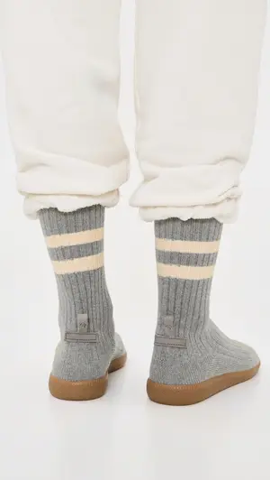 BRAVE PUDDING Varsity Strolls Knit Footwear
