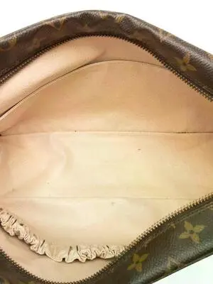LOUIS VUITTON Monogram Trousse Toilette 28 Clutch Bag