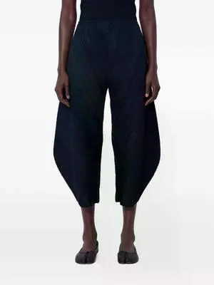 Issey Miyake Pleated Tapered Trousers - Black