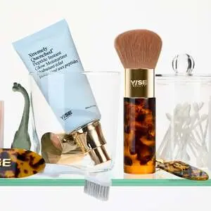 Y/SE BEAUTY The Finisher One & Done Brush