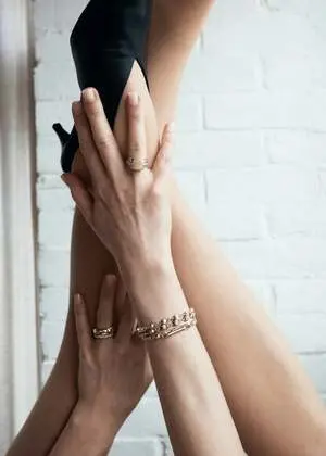 LUCY DELIUS Stirrup Bracelet