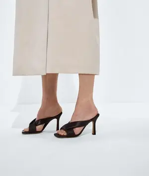 Bottega Veneta Riva Mule