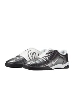 Nike Total 90 Lace-up Sneakers