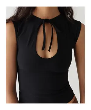 Gimaguas Anis Tie-front Sleeveless Top