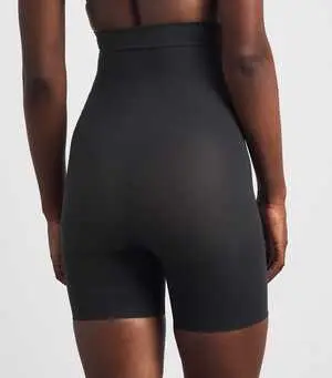 SKIMS Seamless Sheer Mid-thigh Shorts - Black