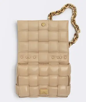 Bottega Veneta The Chain Cassette Shoulder Bag - Nude
