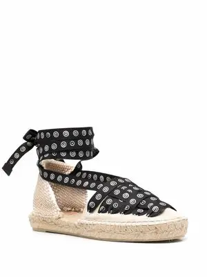 CastaÑer Logo Flats
