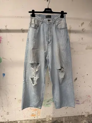 Balenciaga Distressed Baggy Jeans - Gray