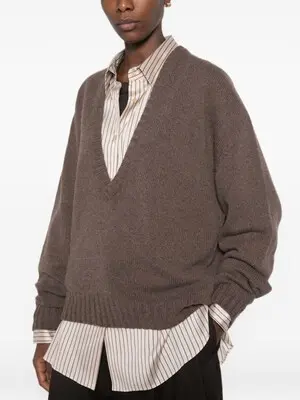 ALYSI Wool V-necked Jumper