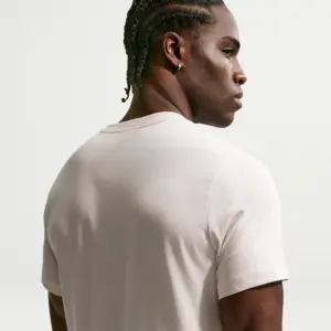 Nike Sportswear Club T-shirt - Brown