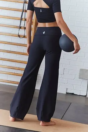 Free People Quick Step Ribbed Bubble Pant - Black