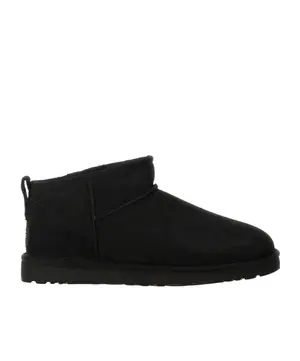 UGG Round-toed Boots