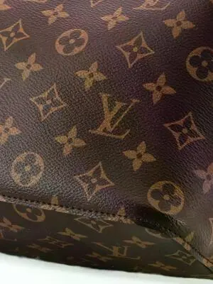 LOUIS VUITTON Monogram Canvas Neonoe Mm Bucket Bag