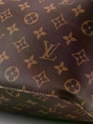LOUIS VUITTON Monogram Canvas Neonoe Mm Bucket Bag