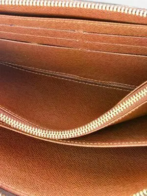 LOUIS VUITTON Zippy Organizer Monogram Canvas Small Wallets