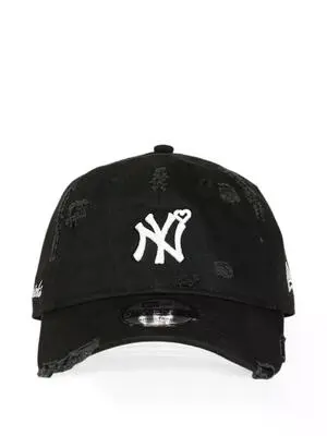 BASICKS Distressed Yankees Cap - Black