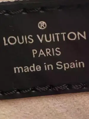 LOUIS VUITTON Epi Petit Sac Plat Satchel