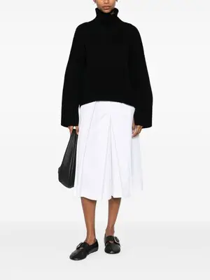 Soft Goat Cashmere Turtle-neck Sweater