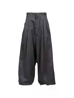 LỰU ĐẠN Lowline Pleated Trousers
