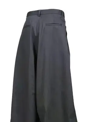 LỰU ĐẠN Lowline Pleated Trousers