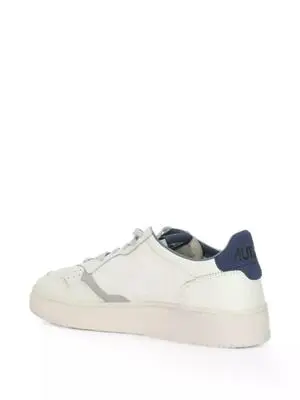 AUTRY Medalist Low Sneakers In Blue Depths And Vapor Leather - White