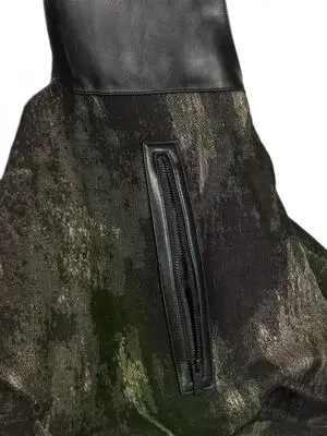 TAAKK Abstract-print Shoulder Bag - Black