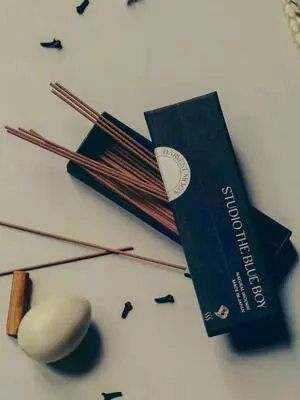 STUDIO THE BLUE BOY Harvest Moon Incense Sticks - Brown