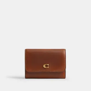 COACH Essential Flap Card Case In Loved Leather