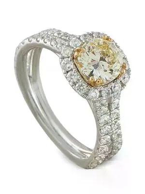 LB EXCLUSIVE Diamond Halo Ring