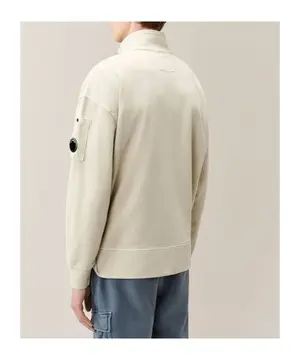 C.P. COMPANY Brushed And Emerized Diagonal Fleece Mixed Boxy Lens Half Zip Sweatshirt - Silver Birch
