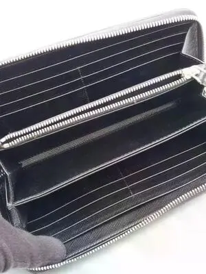 Prada 2010s Saffiano-leather Wallet