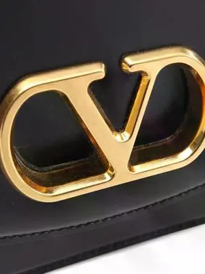 Valentino Garavani Vlogo Chain Shoulder Bag