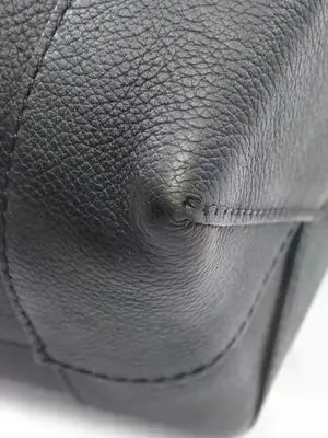 LOUIS VUITTON Lockme Backpack - Black