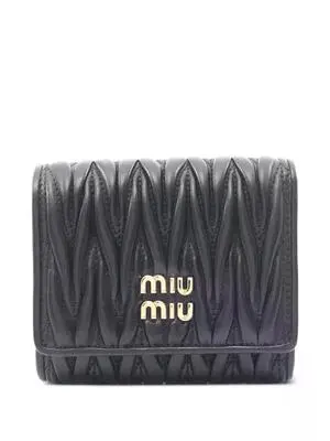 Miu Miu 2020s Matelassé Trifold Wallet - Black
