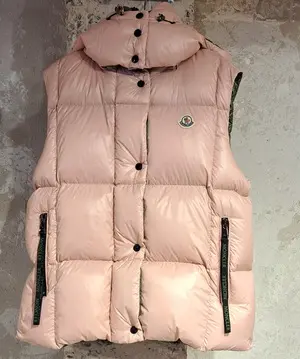 Moncler Luzule Down Gilet - Pink