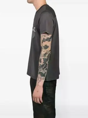 CEDARWOOD Slogan-print Fitted T-shirt
