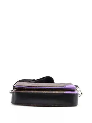 LOUIS VUITTON Messenger Bag