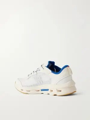 On Cloudzone Moon Sneakers - No