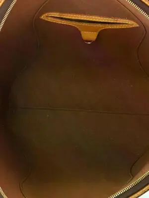 LOUIS VUITTON Monogram Canvas Ellipse Handbag Mm