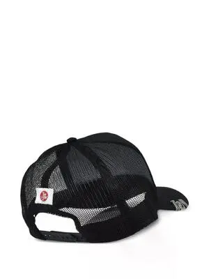 MARKING DISTANCE Mesh-panel Clip-detail Cap