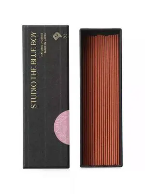 STUDIO THE BLUE BOY Svinatura Natural Incense - Black