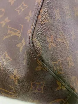 LOUIS VUITTON Monogram Neo Noé Shoulder Bag