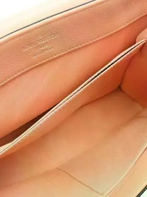 LOUIS VUITTON 2016 Lockme 2 Shoulder Bag - Pink