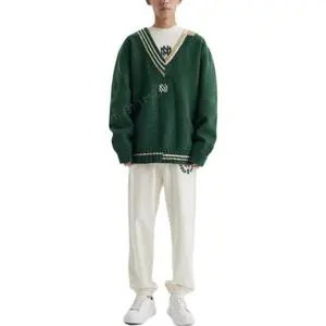 Mitchell & Ness Branded Contrasting V-neck Sweater - Green