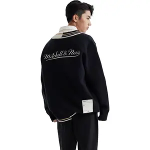 Mitchell & Ness Branded Contrasting V-neck Sweater