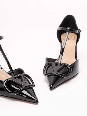 Valentino Garavani Vlogo Signature D`orsay` Pumps