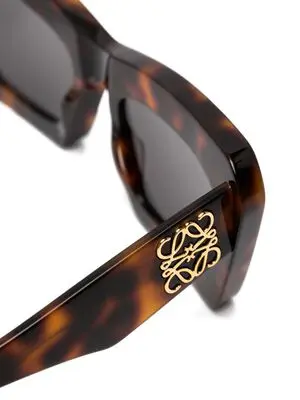 Loewe Cat-eye Sunglasses